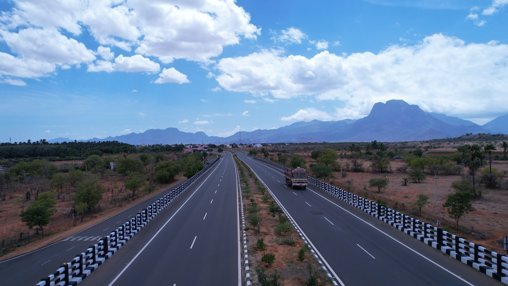 About Cube Highways Trust